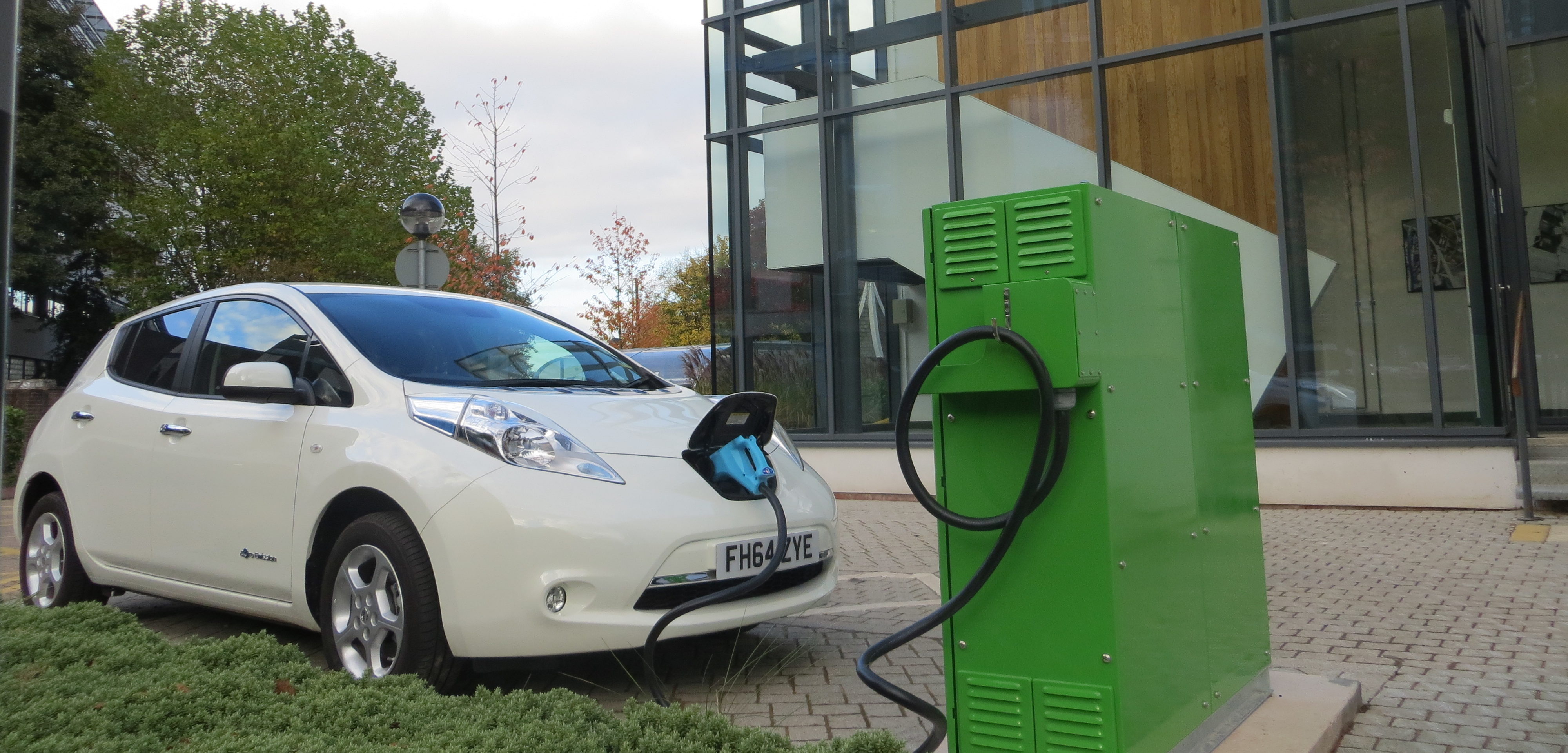 Vehicle-to-Grid (V2G) Charging Point & Portable Battery Store Vehicle-to-Grid (V2G) Charging Point & Portable Battery Store